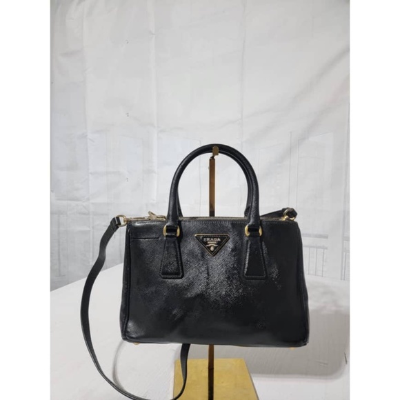 Prada | Bags | Authentic Prada Saffiano Vernice Mini Galleria Double ...